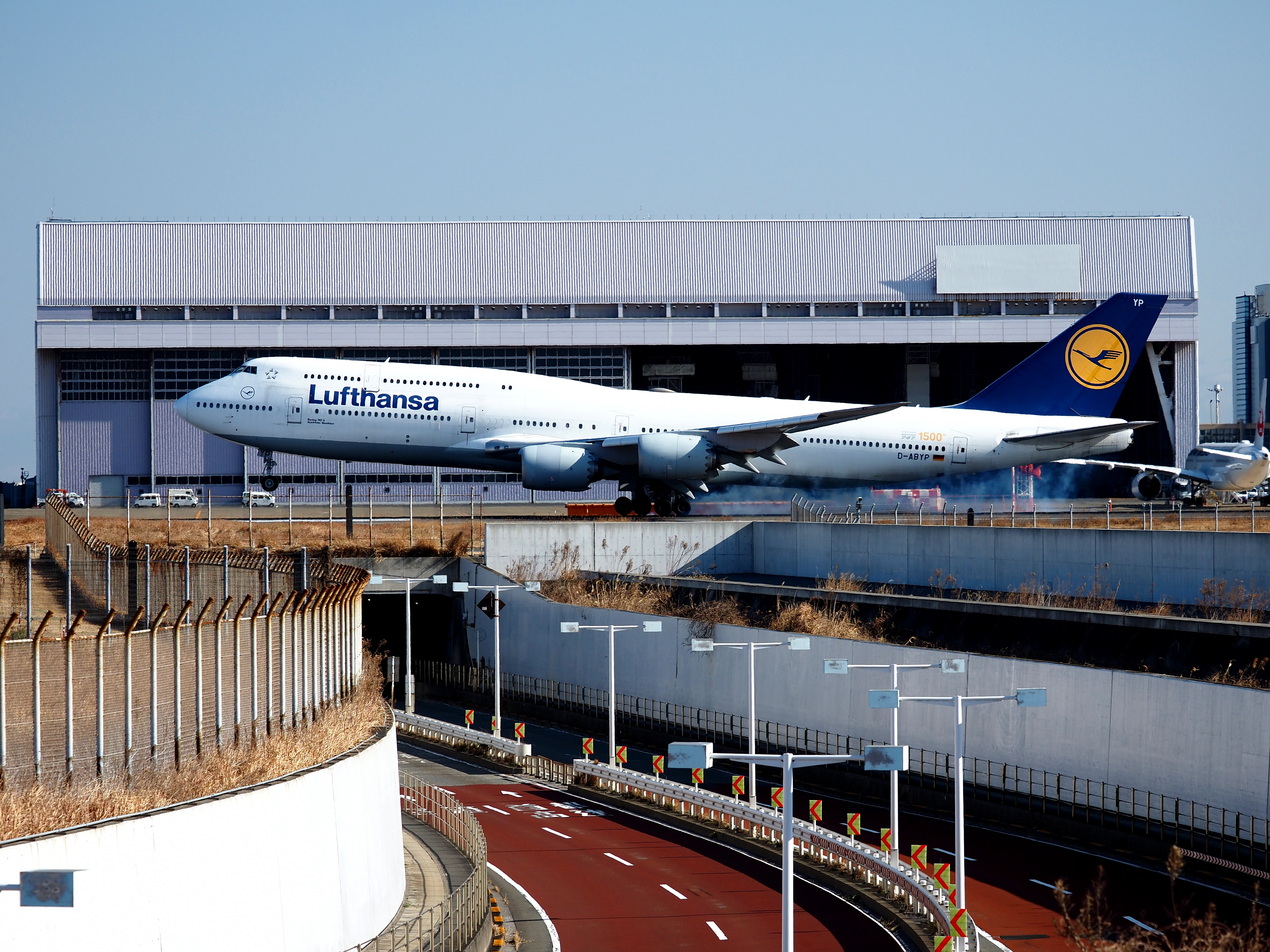 EVERYBODY × PHOTOGRAPHER.com