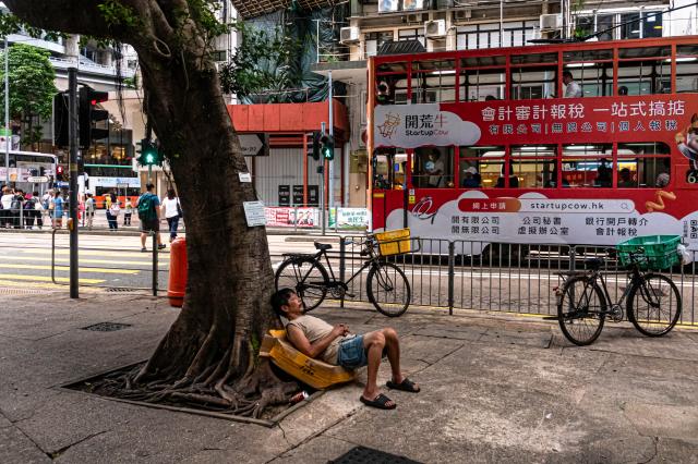 EVERYBODY × PHOTOGRAPHER.com